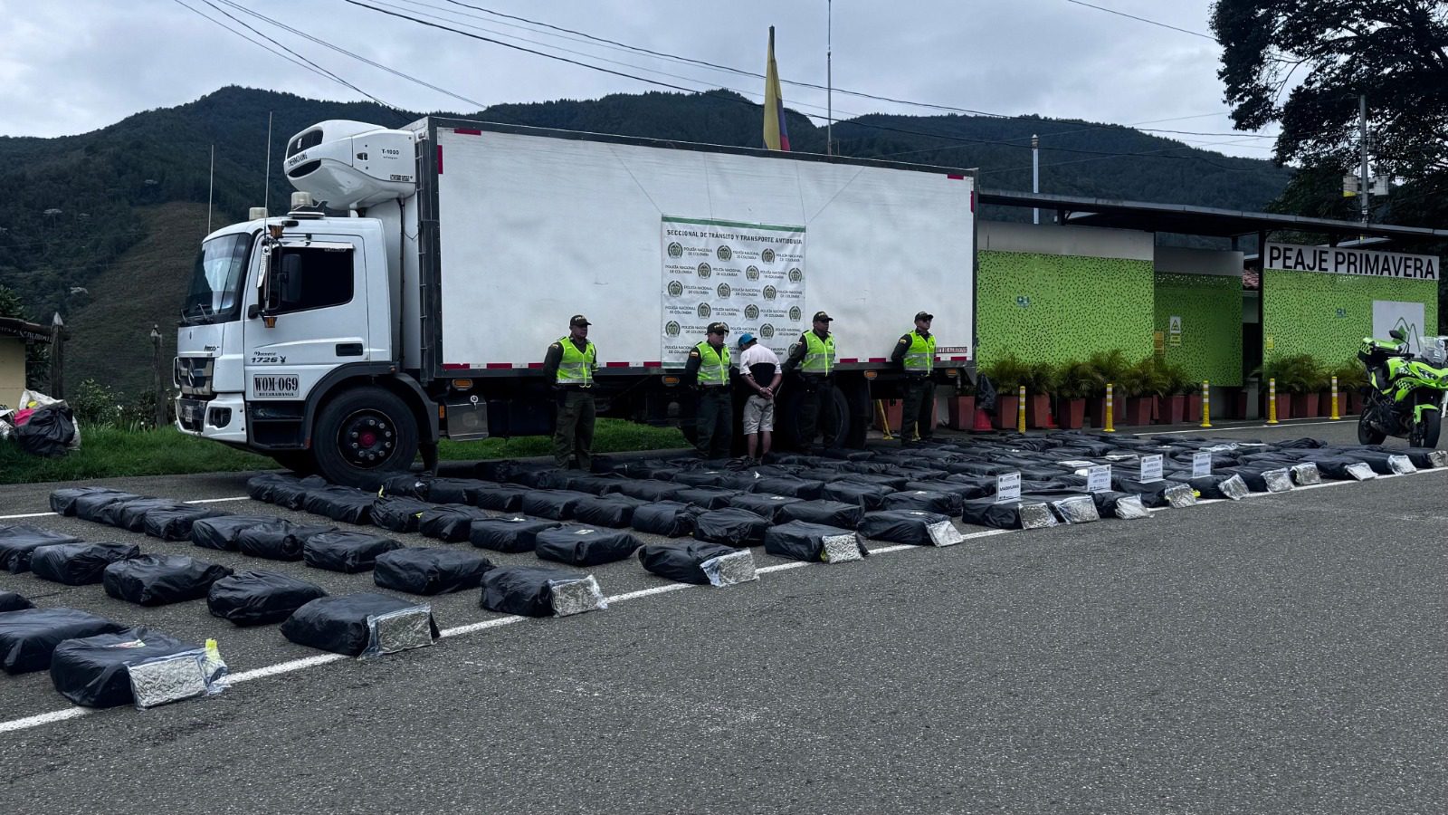 Incautan Una Tonelada De Marihuana Tipo Creepy En La Vía La Pintada