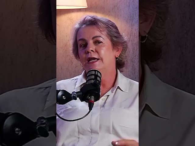 Te presentamos la historia de la rectora de la Institución Educativa ...